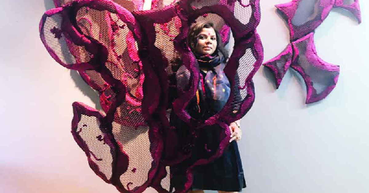 'Red is the colour of passion' | Vadehra Art Gallery